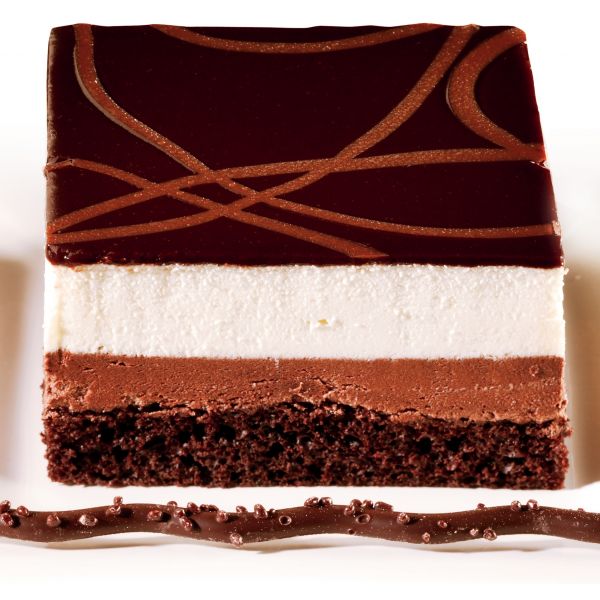 Chocolate duet slab cake | Sélection Du Pâtissier | Aliments du Québec