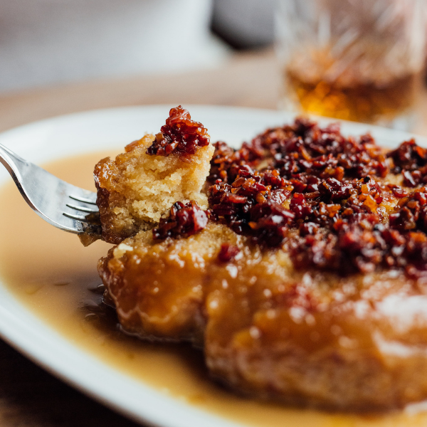 Le pouding chômeur du restaurant Jellyfisfh | Recette 100 % Québec ...