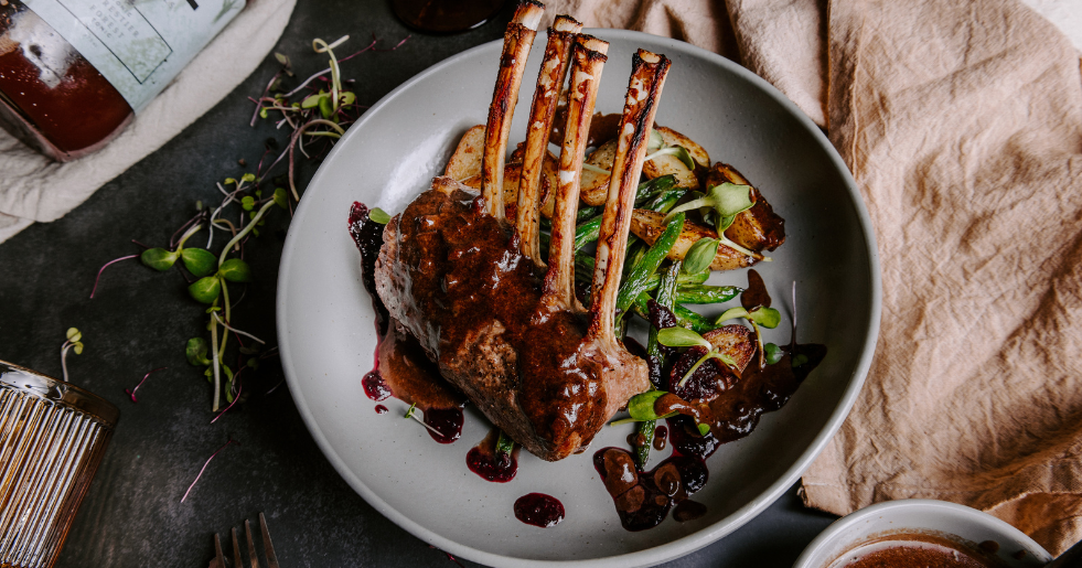 Carré d’agneau aux saveurs boréales du restaurant Hopera | Recette 100 ...